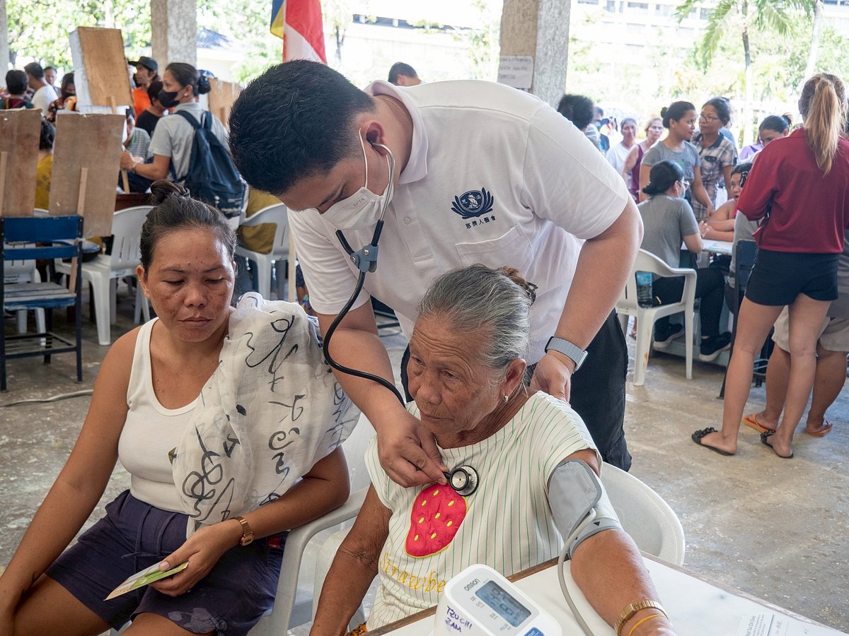 Tzu Chi harnesses volunteers for quake relief mission
