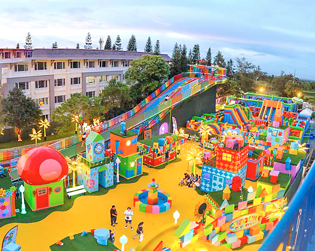 EXPERIENCE HOLIDAY MAGIC AT SM, WHERE MOMENTS BECOMES MEMORIES