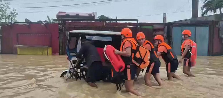 Eastern Samar town hit by 4th flood