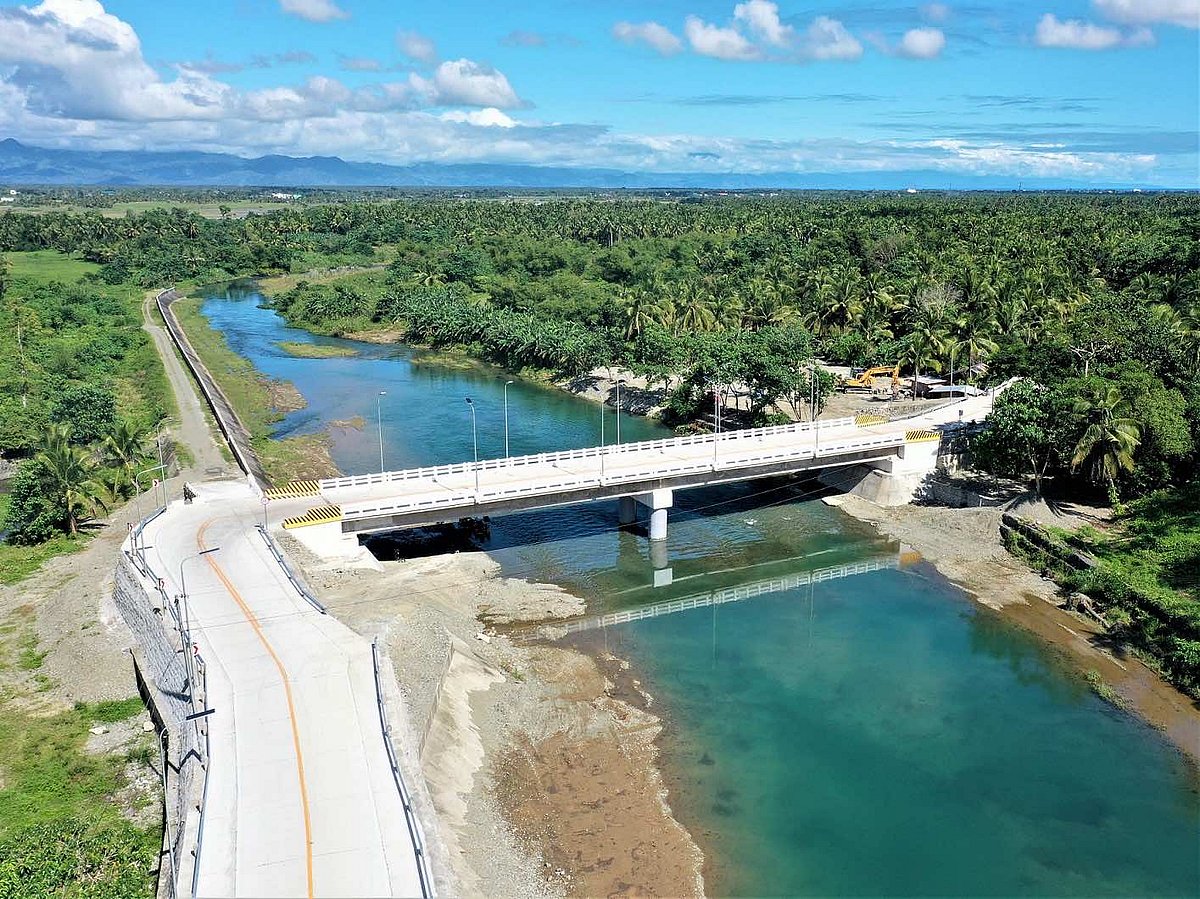 DPWH completes bridge in Biclat River, Aurora