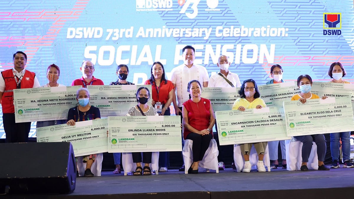 First Lady, DSWD chief hand over symbolic checks to social pension benes
