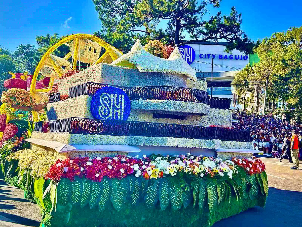 SM float delivers joy and excitement at Baguio Flower Festival 2024