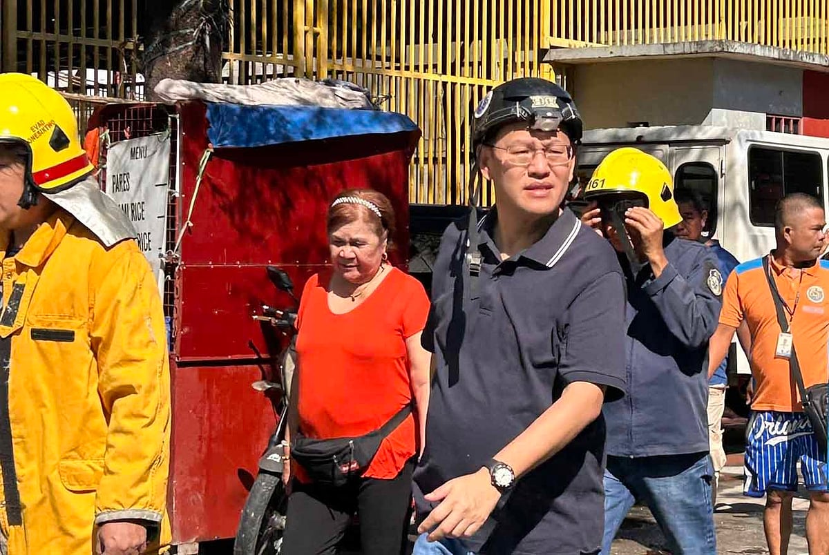 Mayor Marcy checks on fire victims