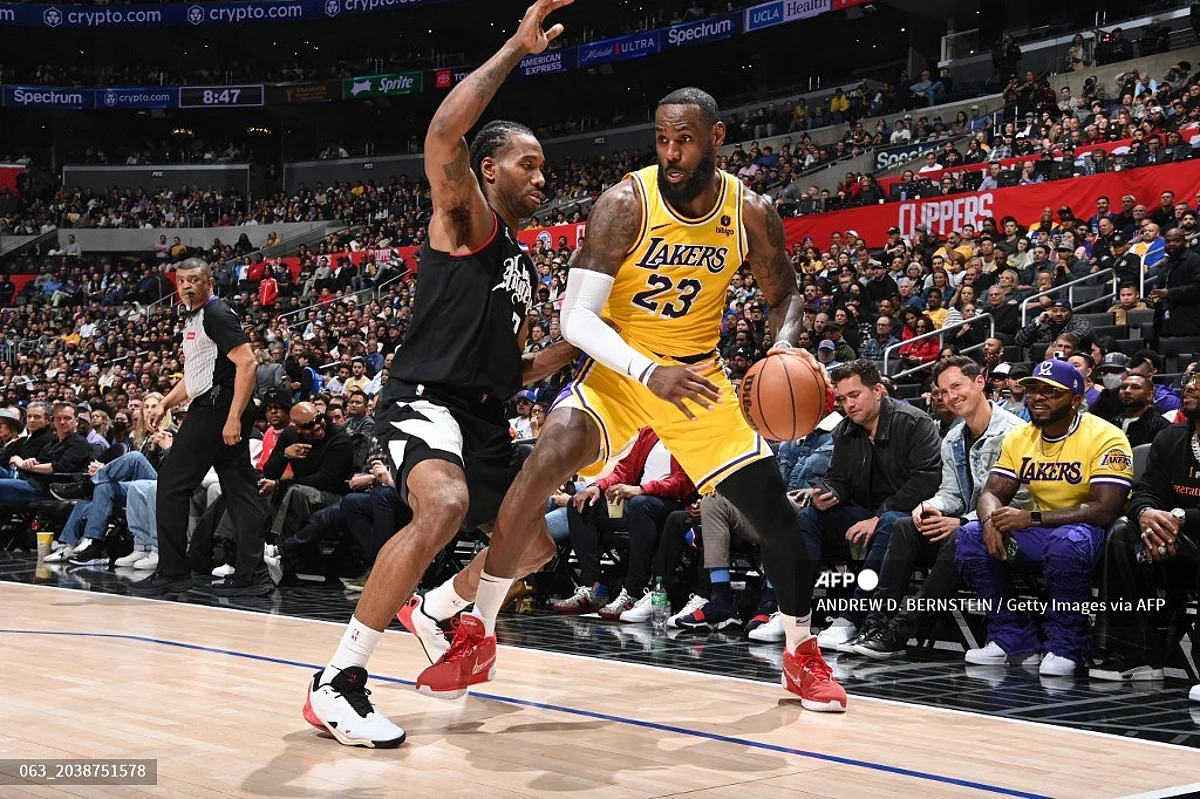 LeBron leads epic Lakers fightback to beat Clippers LeBron leads epic Lakers fightback to beat Clippers