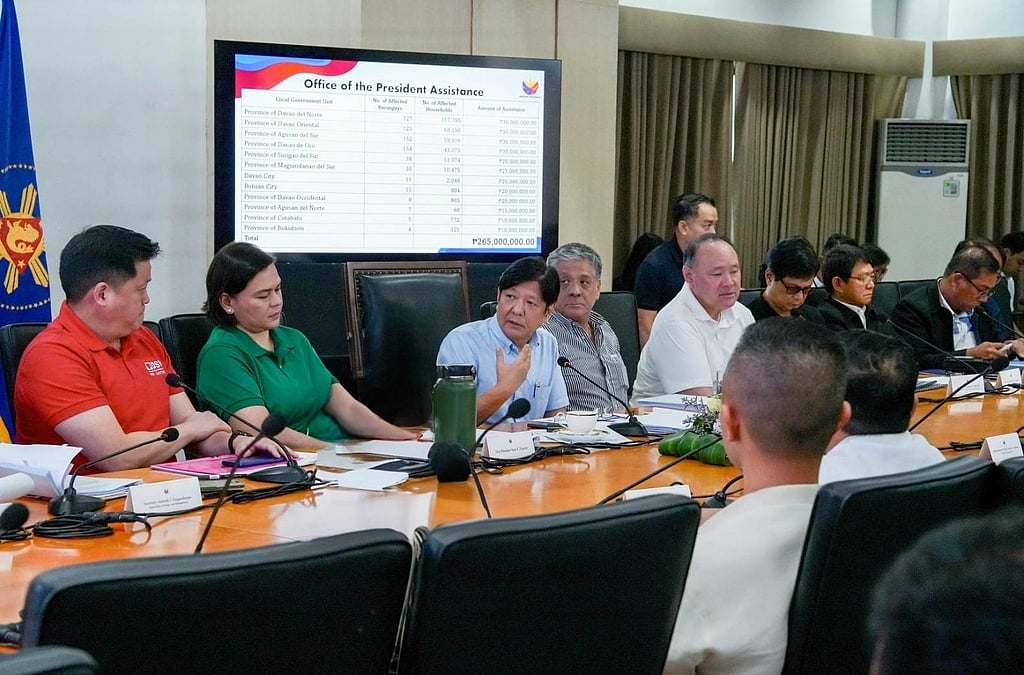 BBM hands out CLOAs in Davao; Nasugbu ARBs fear displacement