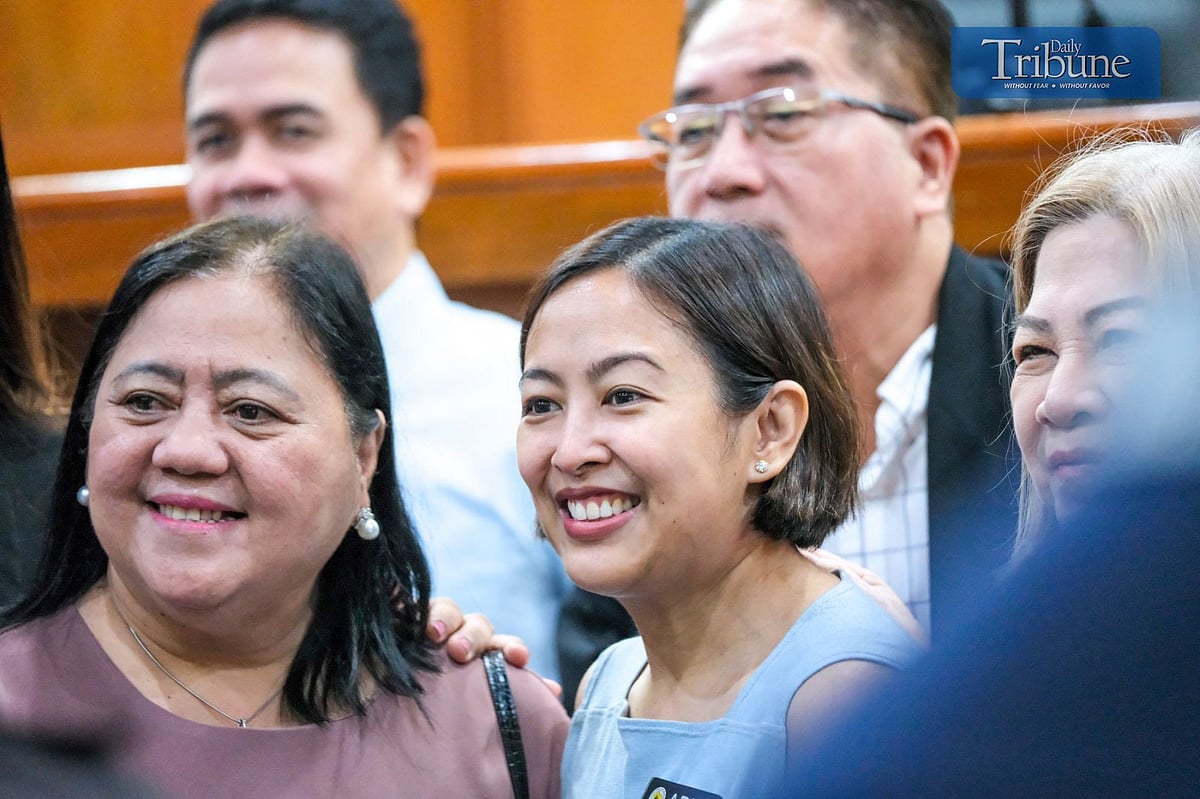 Mayor Binay aids disaster victims