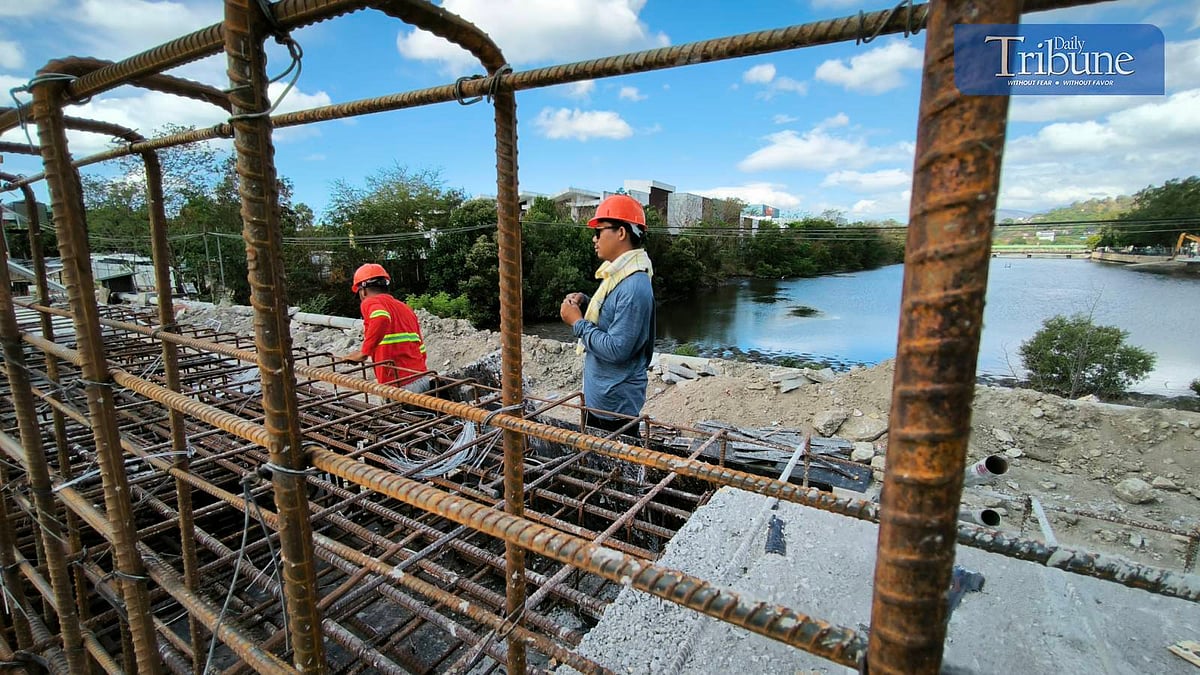 Ongoing construction of Magsaysay Bridge