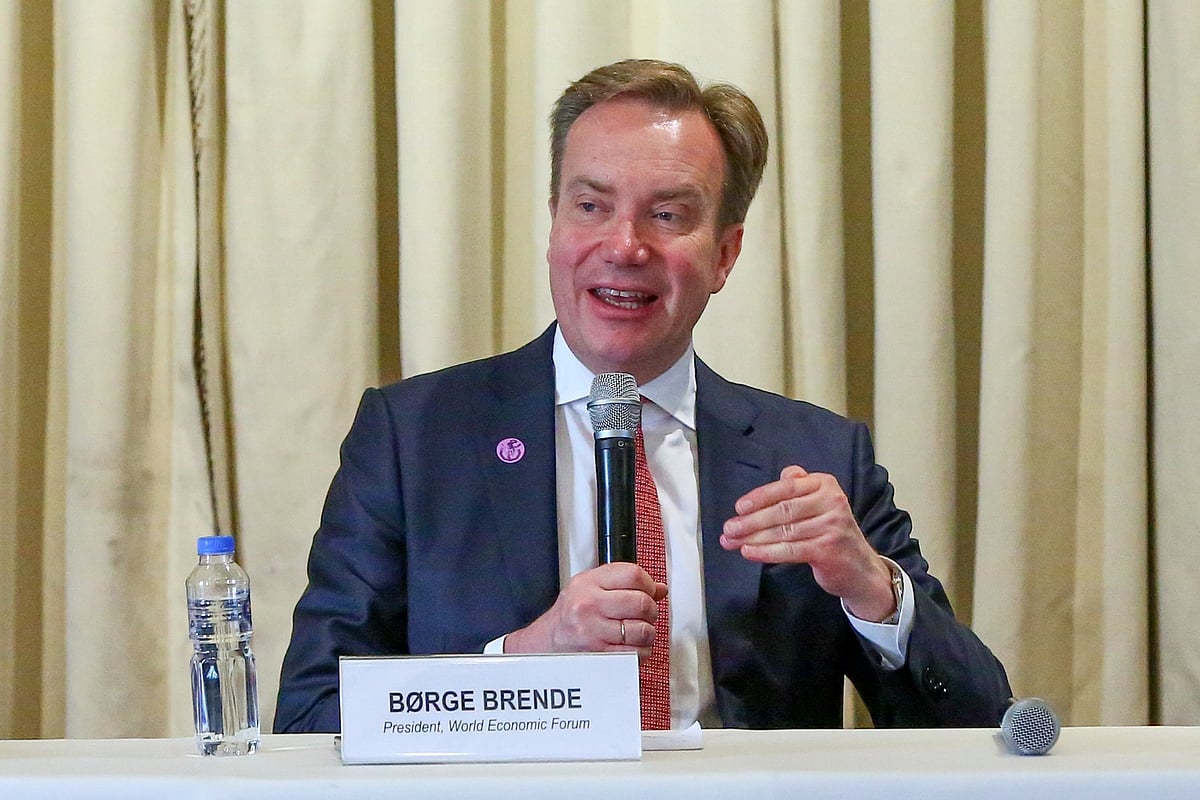 WEF chief talks to Phl media