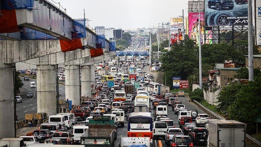 Marcos: Comprehensive Approach to Solve Metro Manila Traffic Problem