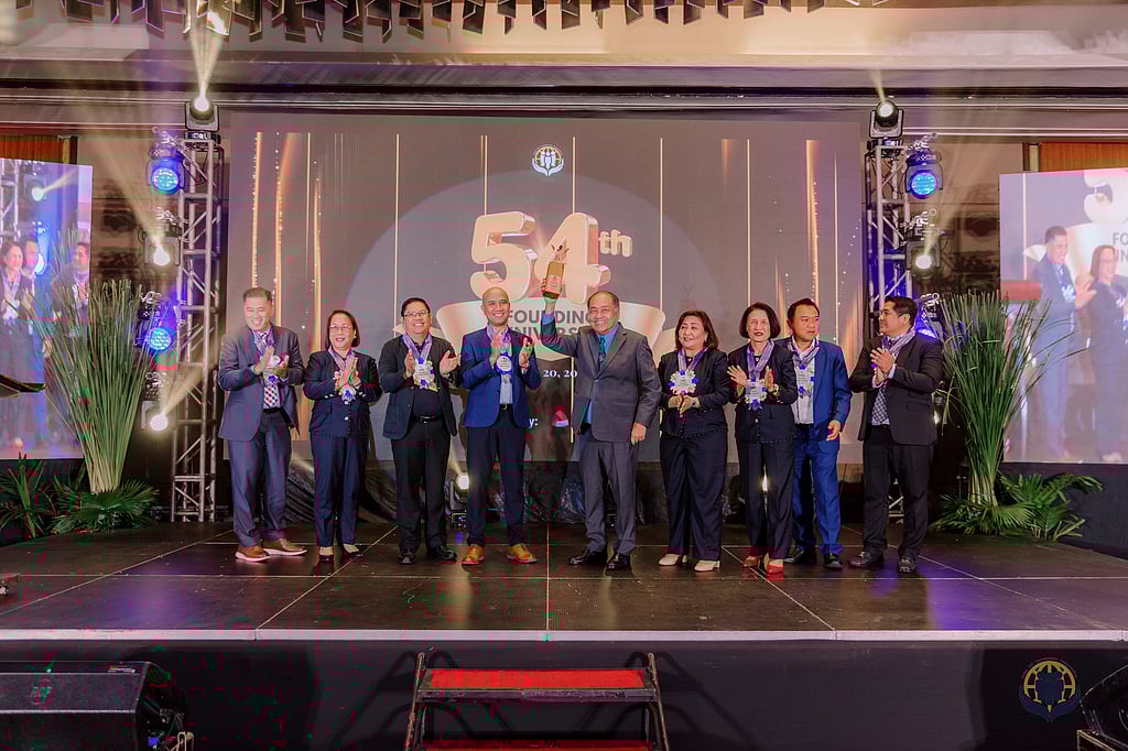 Cebu CFI coop receives prestigious LBP Diamond Award