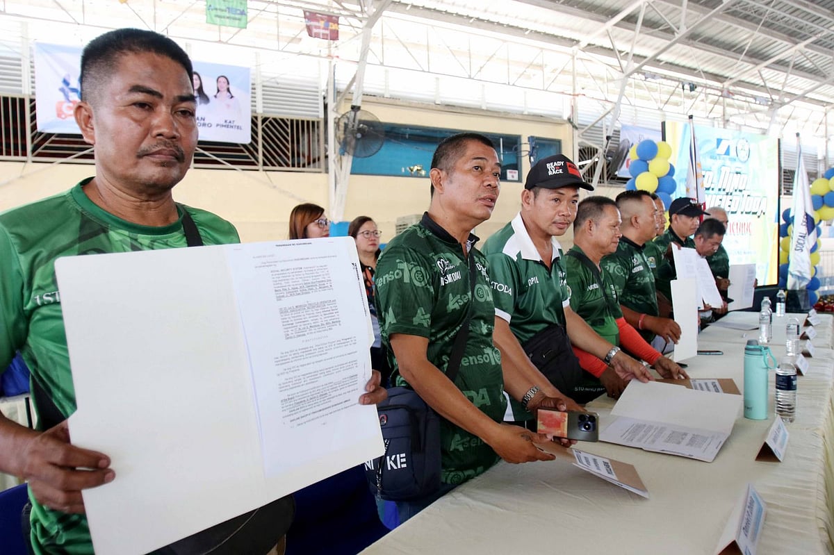 Tricycle drivers get SSS help