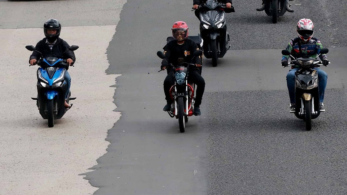 EDSA motorcycle lane mulled to cut traffic woes