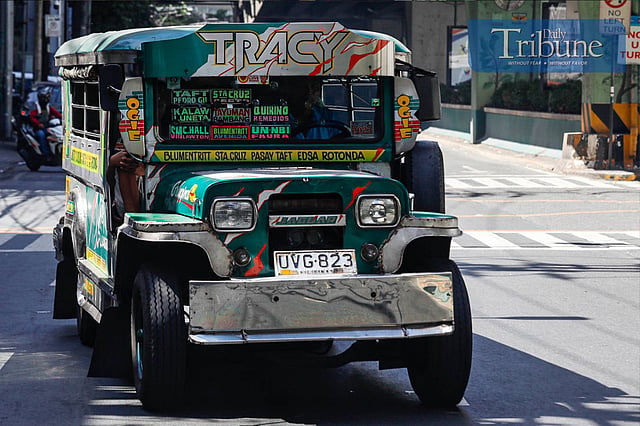 BUSINESS AS USUAL FOR JEEPNEY DRIVERS