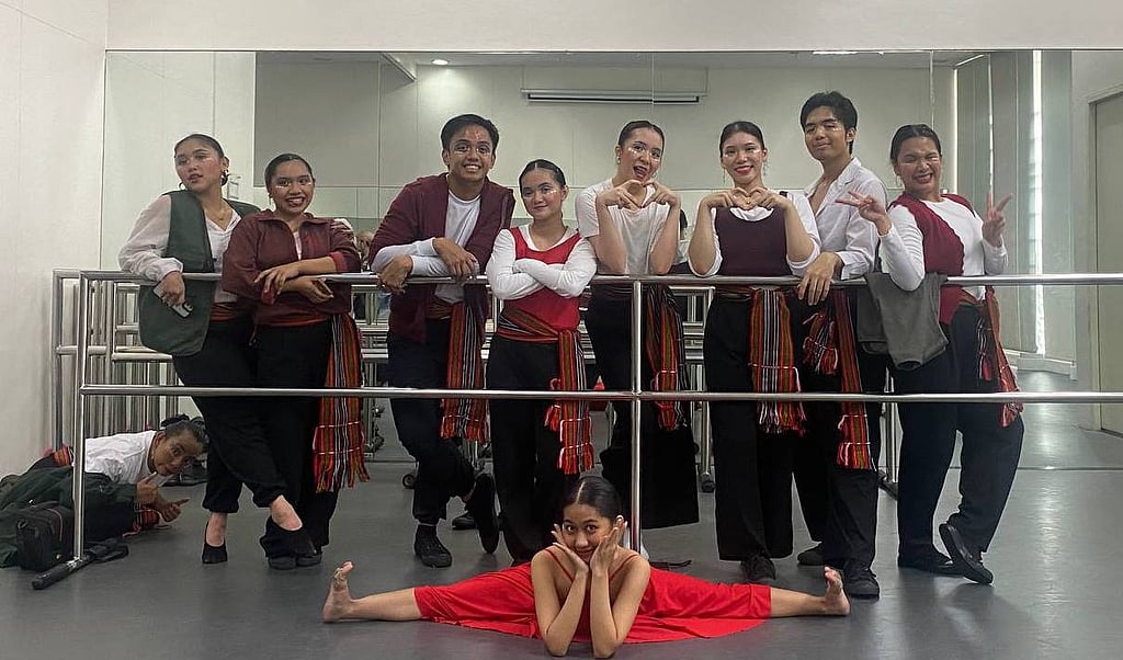 Aspiring Filipino dancers hone skills to innovate performing scene