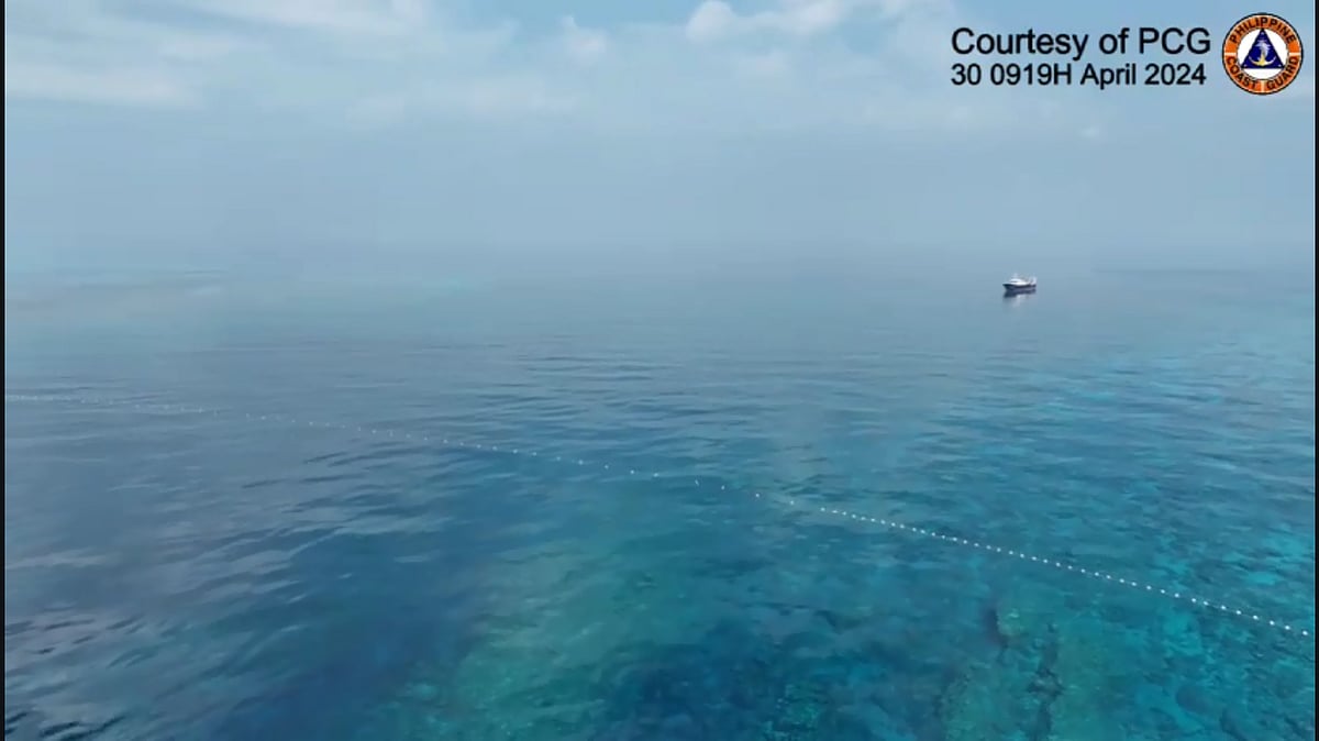 FLOATING BARRIERS INSTALLED AT SCARBOROUGH ENTRANCE