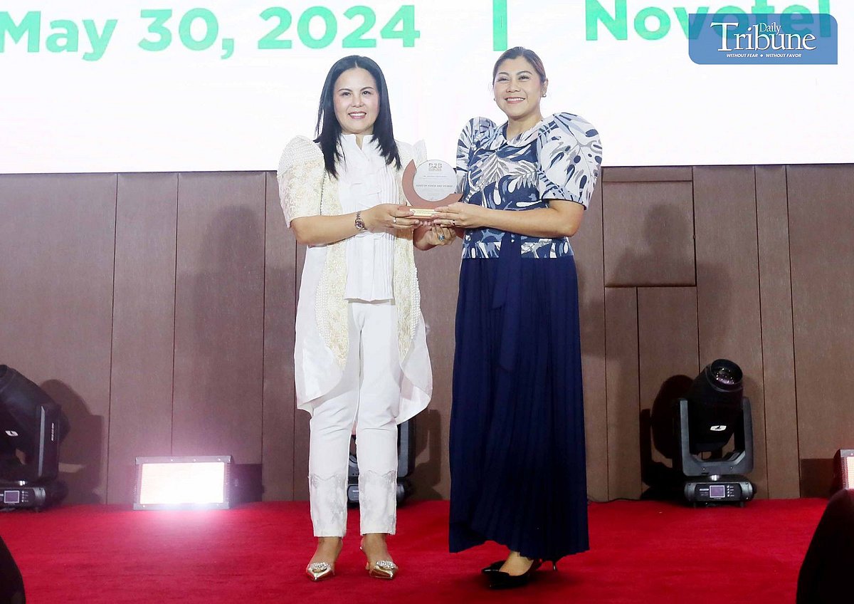 DOT official receives recognition