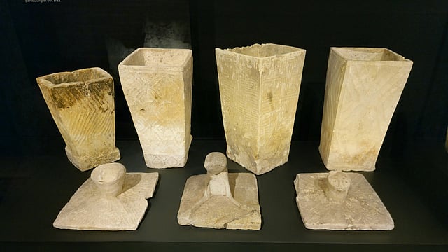 Kulaman limestone burial jars repatriated and gifted to the National Museum