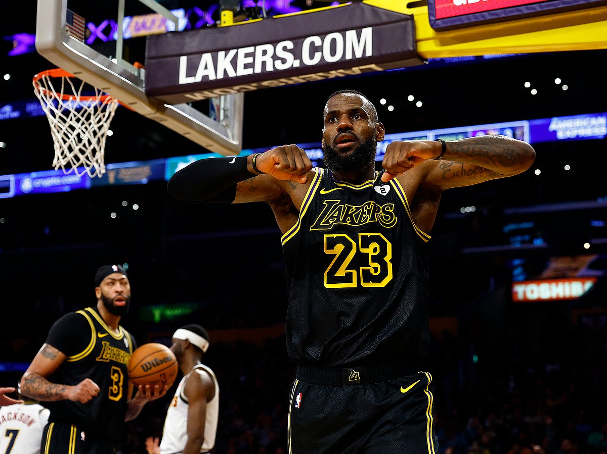 LeBron extends All-NBA selection