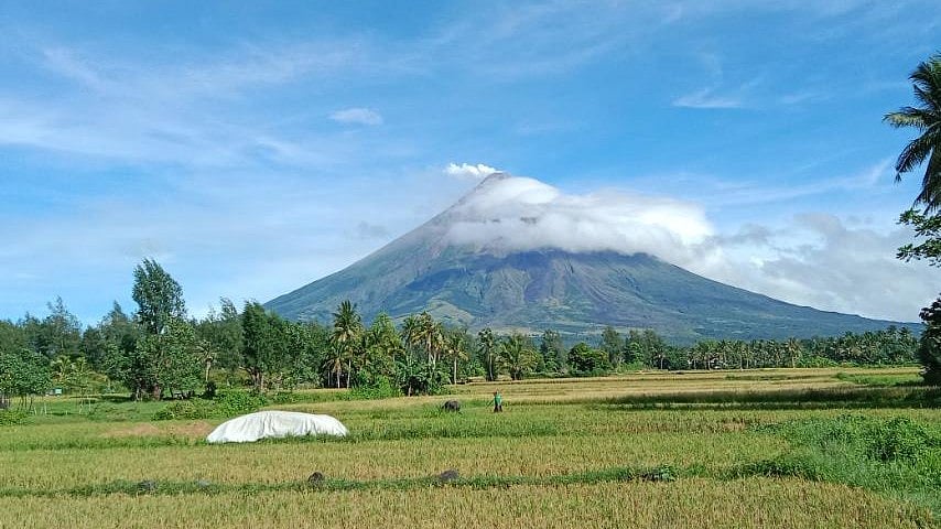 PHIVOLCS monitors Mayon volcanic earthquakes