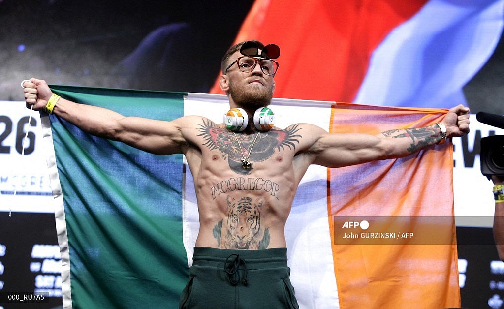Broken toe halts McGregor fight