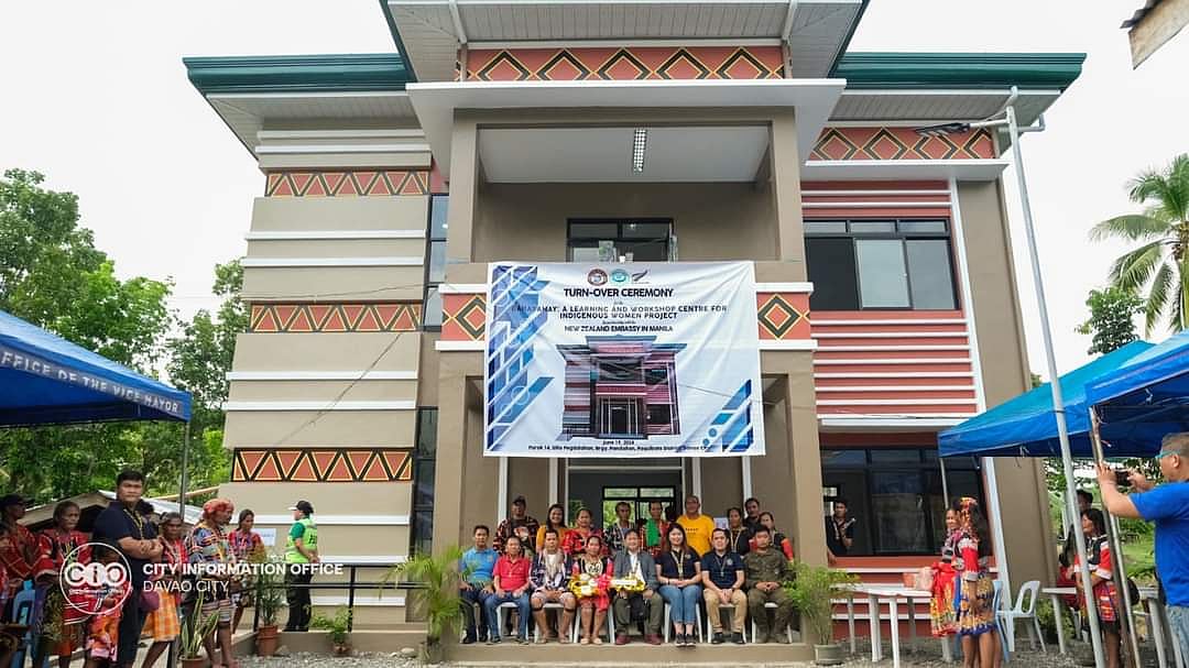 Bahayahay, art building for Aeta