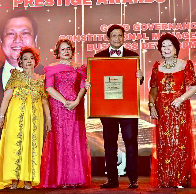 Fun, friends and FAMAS