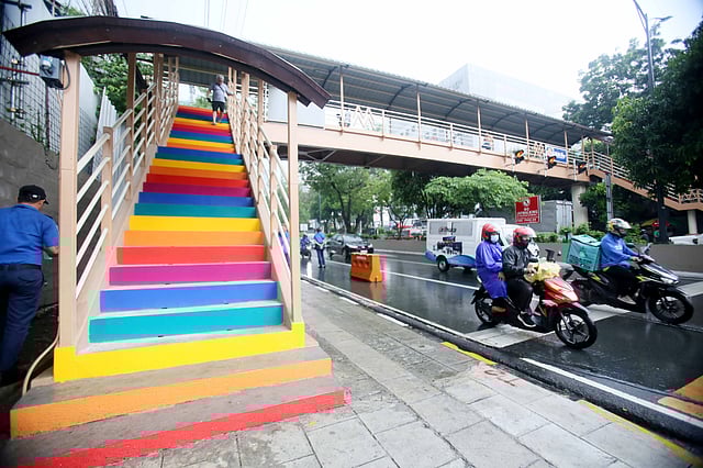 RAINBOW FOOTBRIDGE