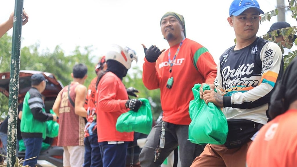 Grab and MOVE IT Launch Support Programs for Drivers Amid Fuel Price Surge