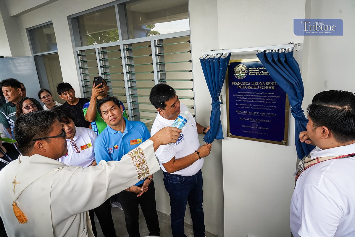 Imus inaugurates new school buildings