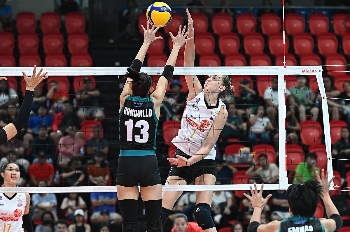 Elena back with a bang