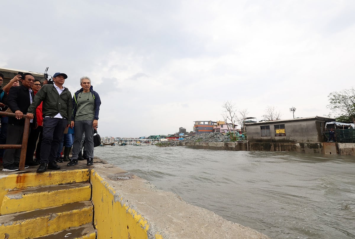 Marcos orders gov't agencies to fix damaged Navotas floodgate