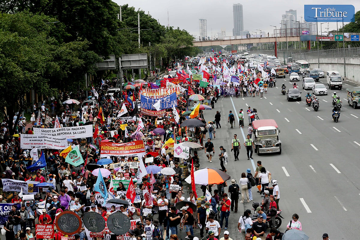 THOUSANDS JOIN SONA RALLY