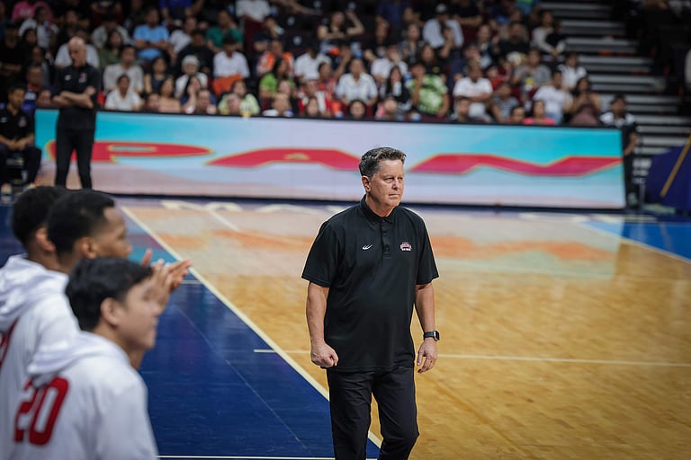 "Tim Cone Sticks to Lean Gilas Pilipinas Roster Despite Setbacks"