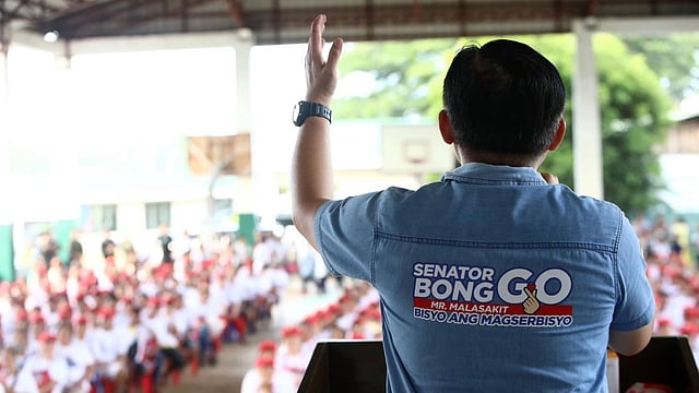 Go delivers aid to 1,500 Estancia, Iloilo residents