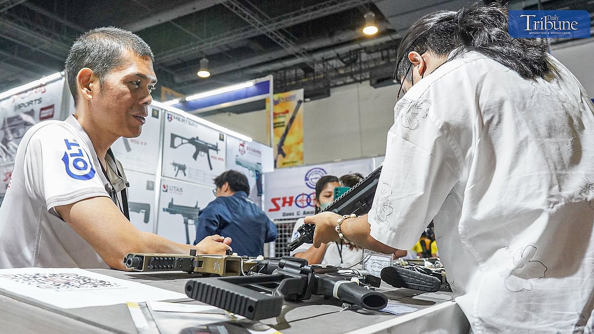 Gun enthusiasts flock to 30th Defense & Sporting Arms Show