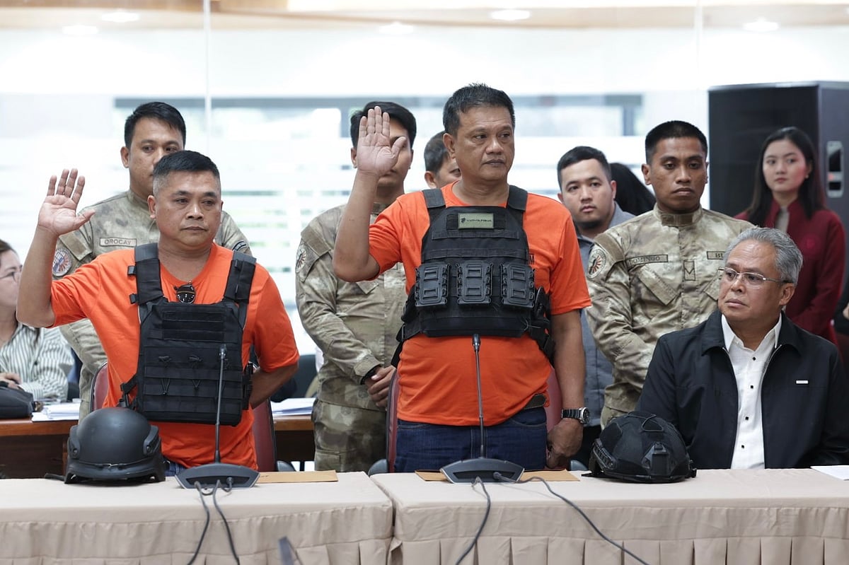 2 inmates tag ex-president Duterte in Chinese 'drug lords' killings