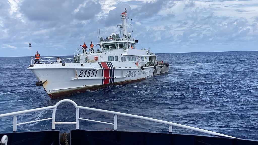 BFAR VESSEL HINARASS NG CHINA COAST GUARD