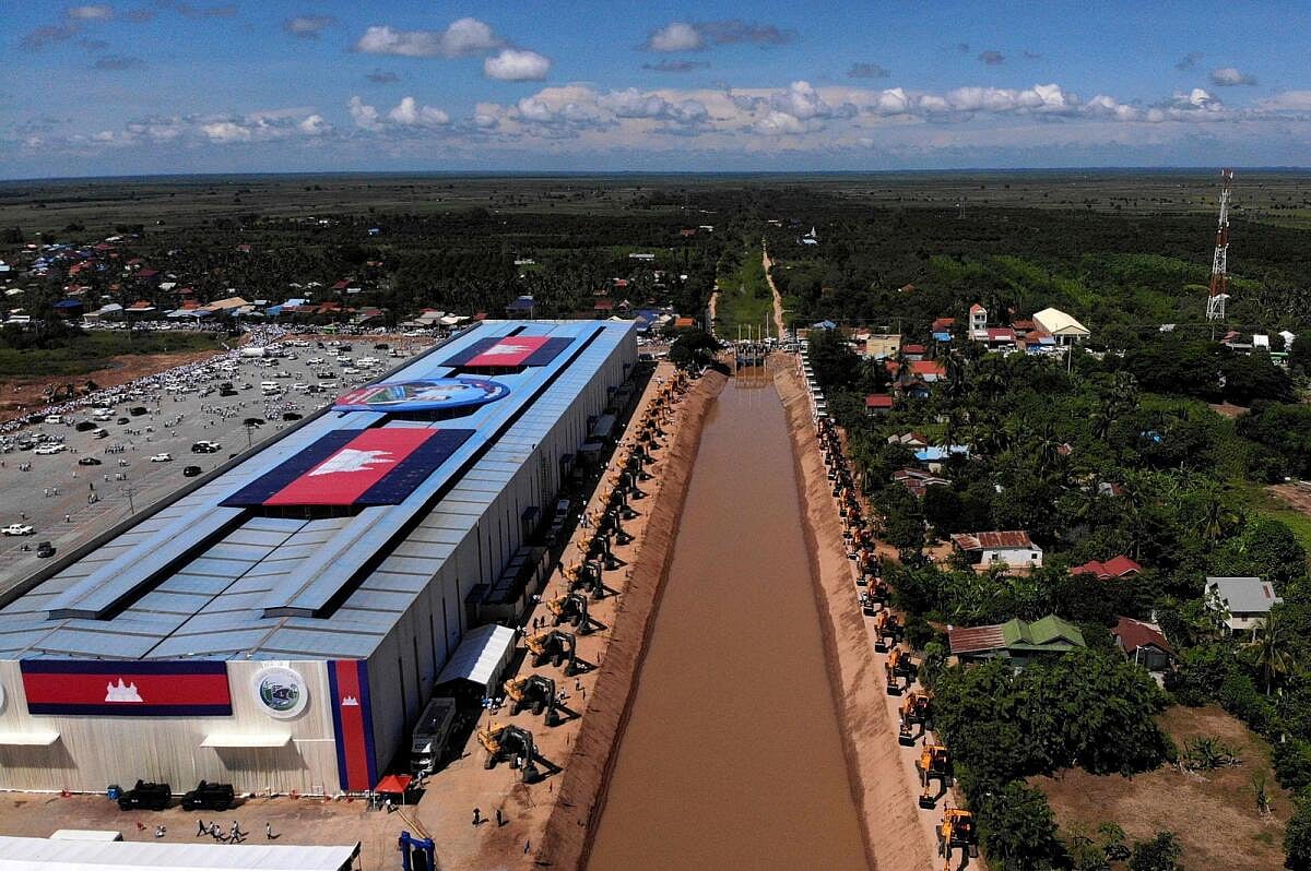 Cambodia launches Mekong River link project