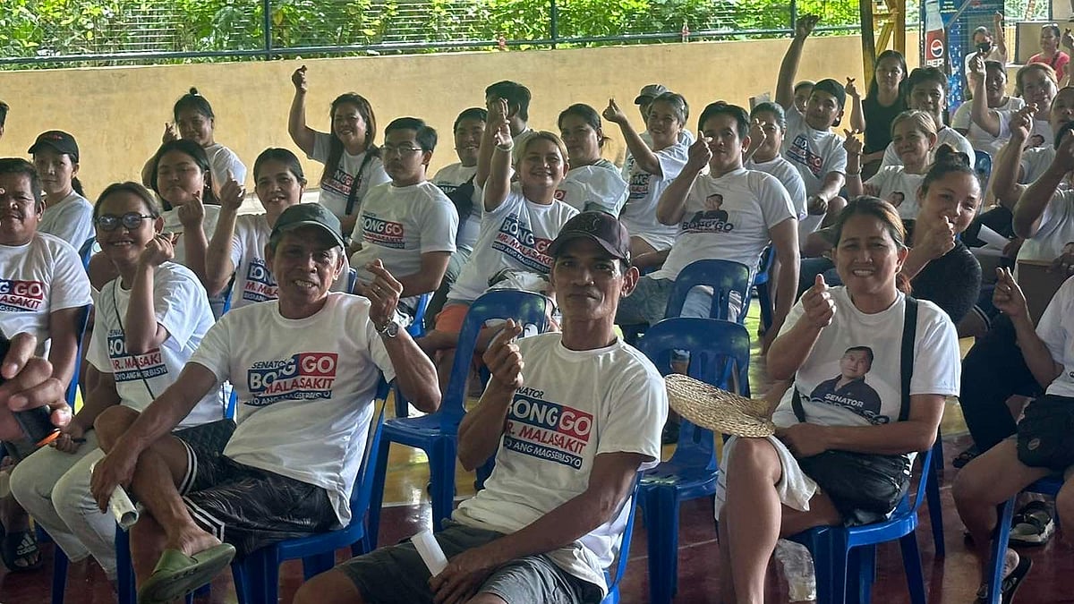 Bong Go assists hundreds of displaced workers in Paete