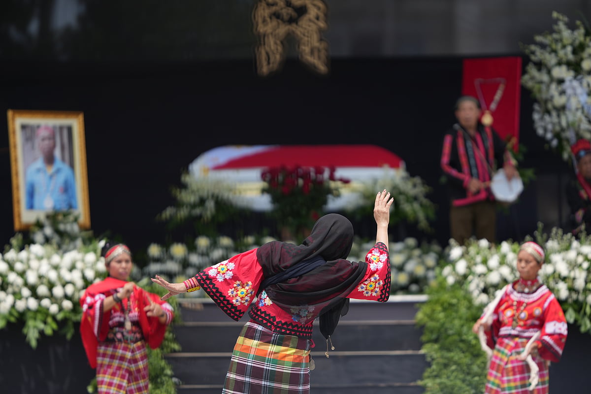 Last rites for a chanter of Panay Bukidnon stories