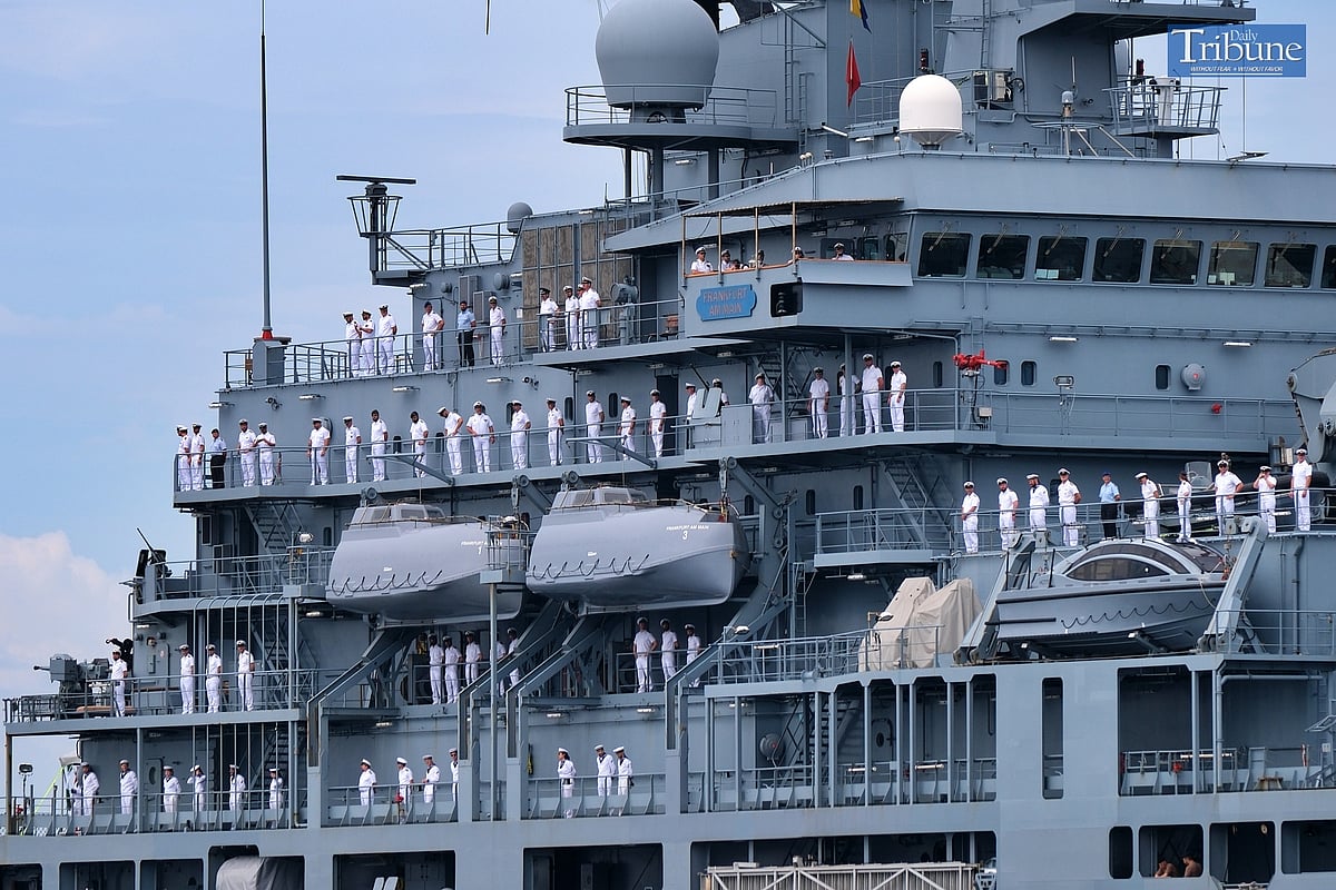GERMAN NAVY SHIPS DOCK IN MANILA