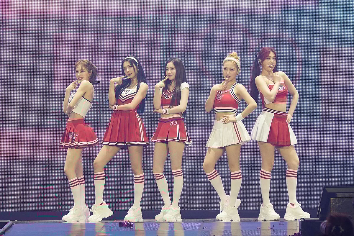 Red Velvet reunites as OT5 for 10th anniversary fancon in Manila