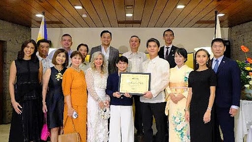 Ambassador Endo honors Olympic champion Yulo