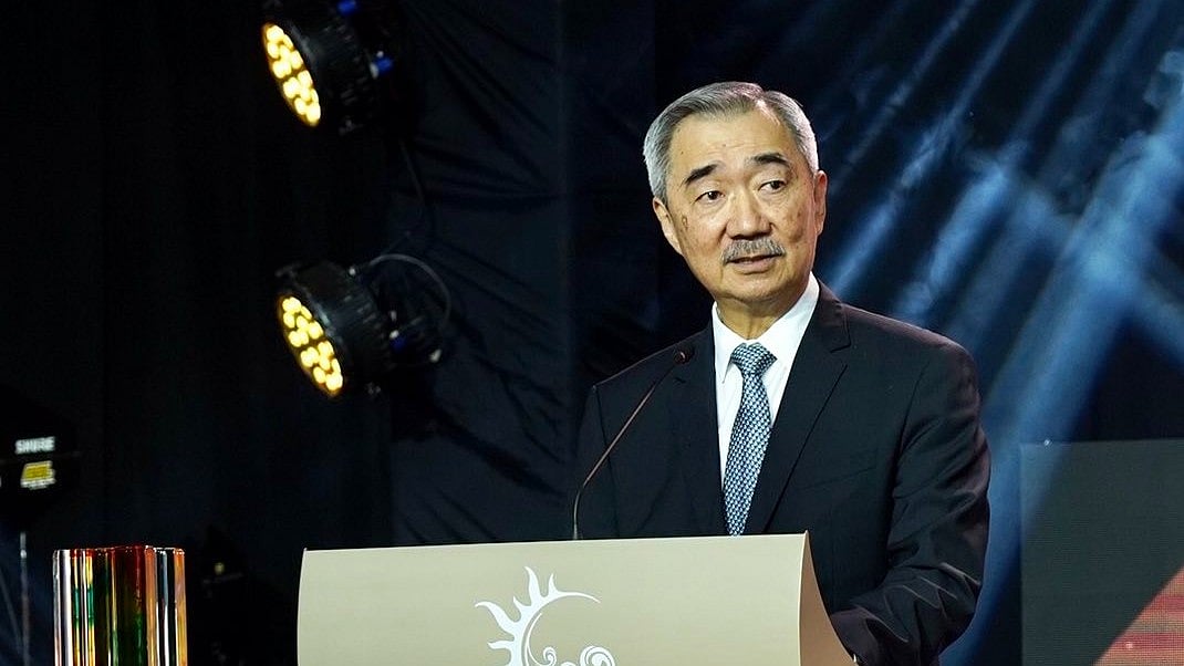 Hans Sy honored for sustainability leadership at PRA Retailers Awards