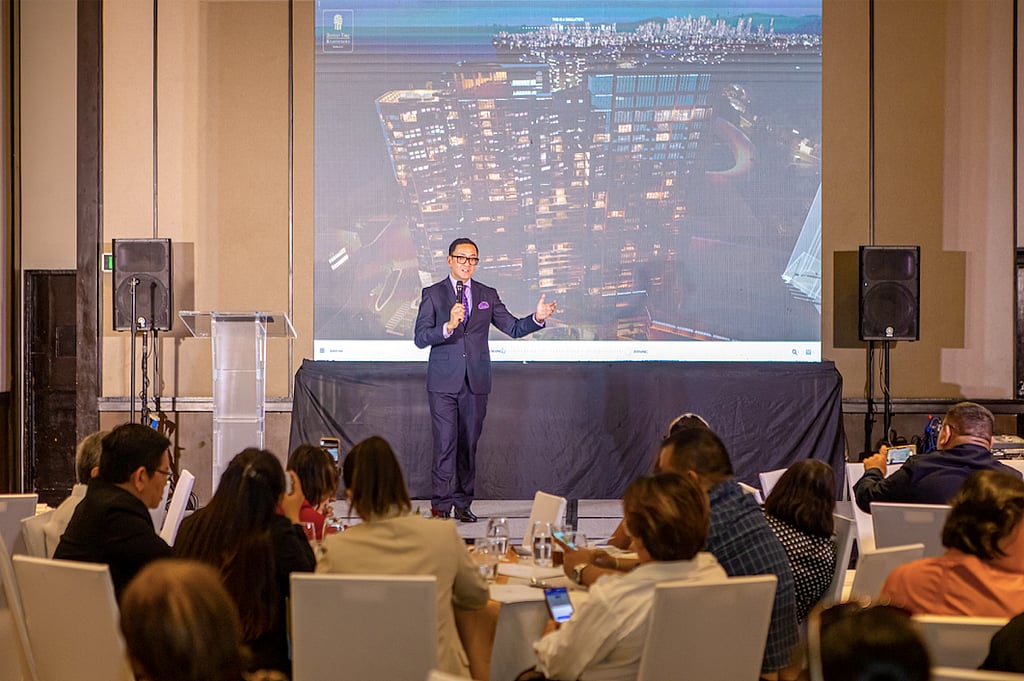 Banyan Tree Manila Bay promises dazzling debut