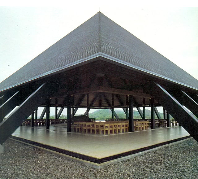 Leandro Locsin: The nation builder