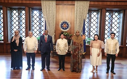 Marcos welcomes 8 non-resident ambassadors to Phl