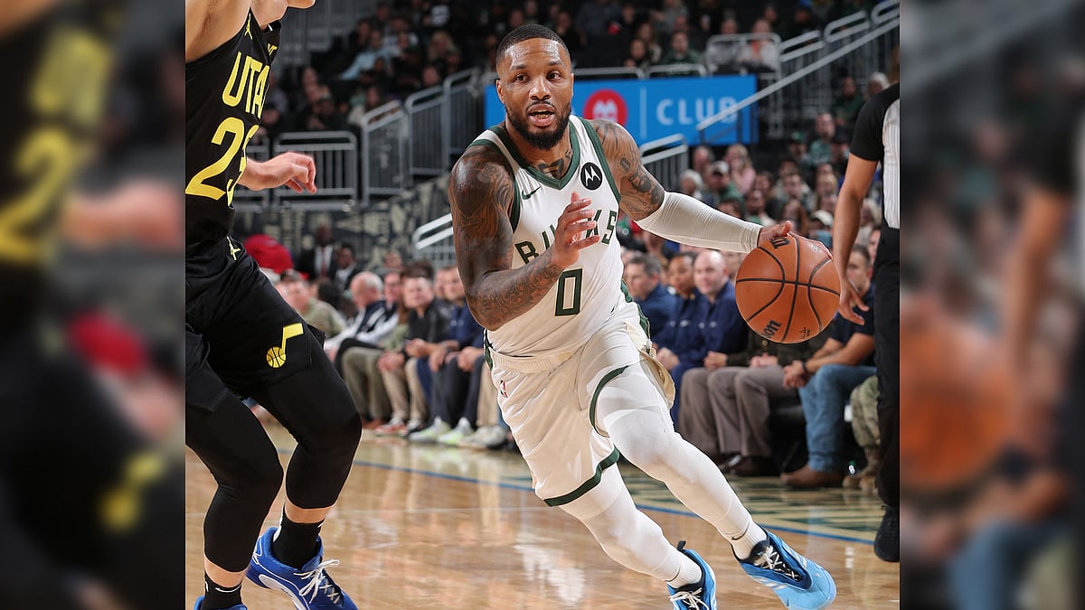 Bucks silence Jazz, snap losing streak