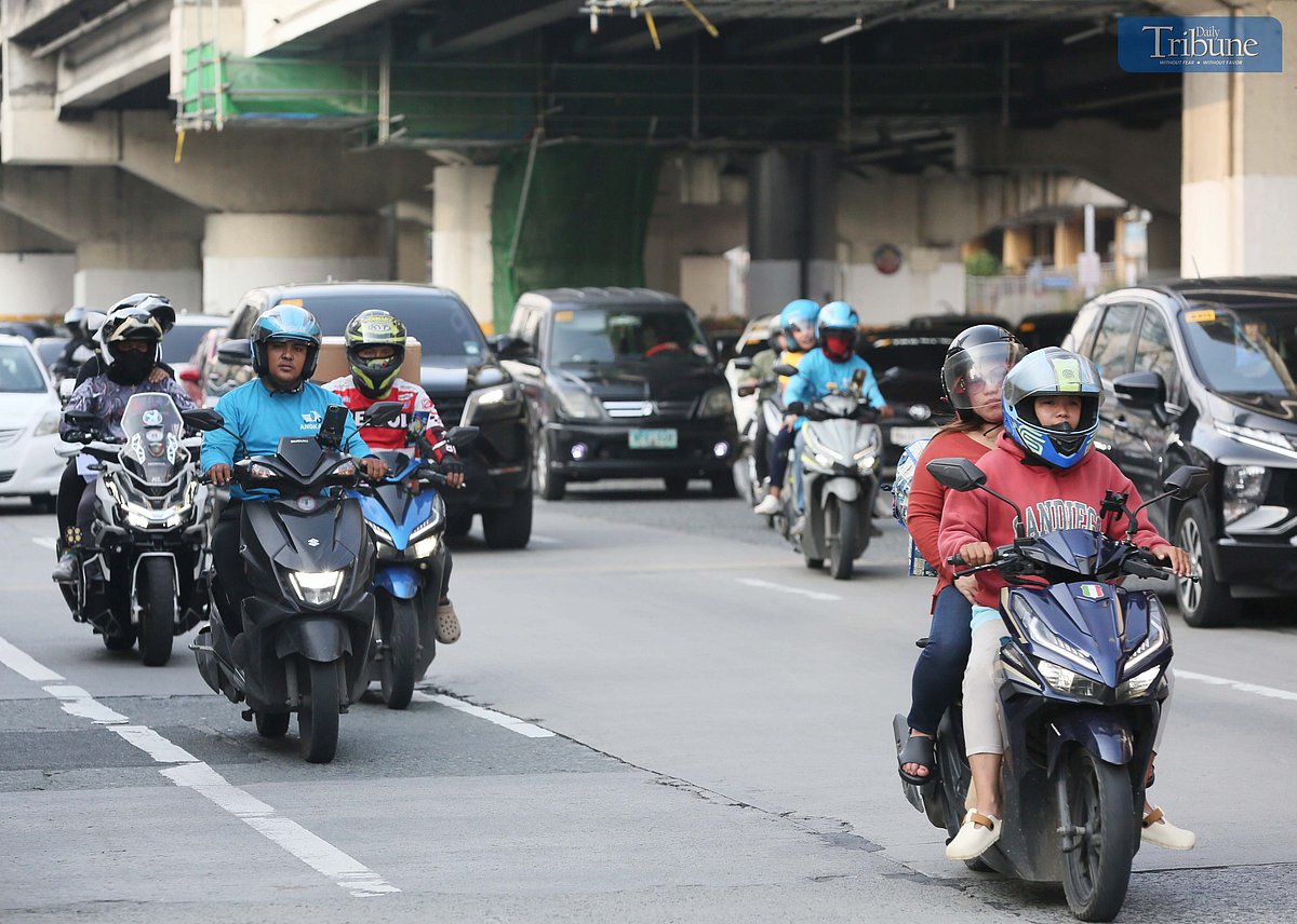 Motorcycles on EDSA northbound
