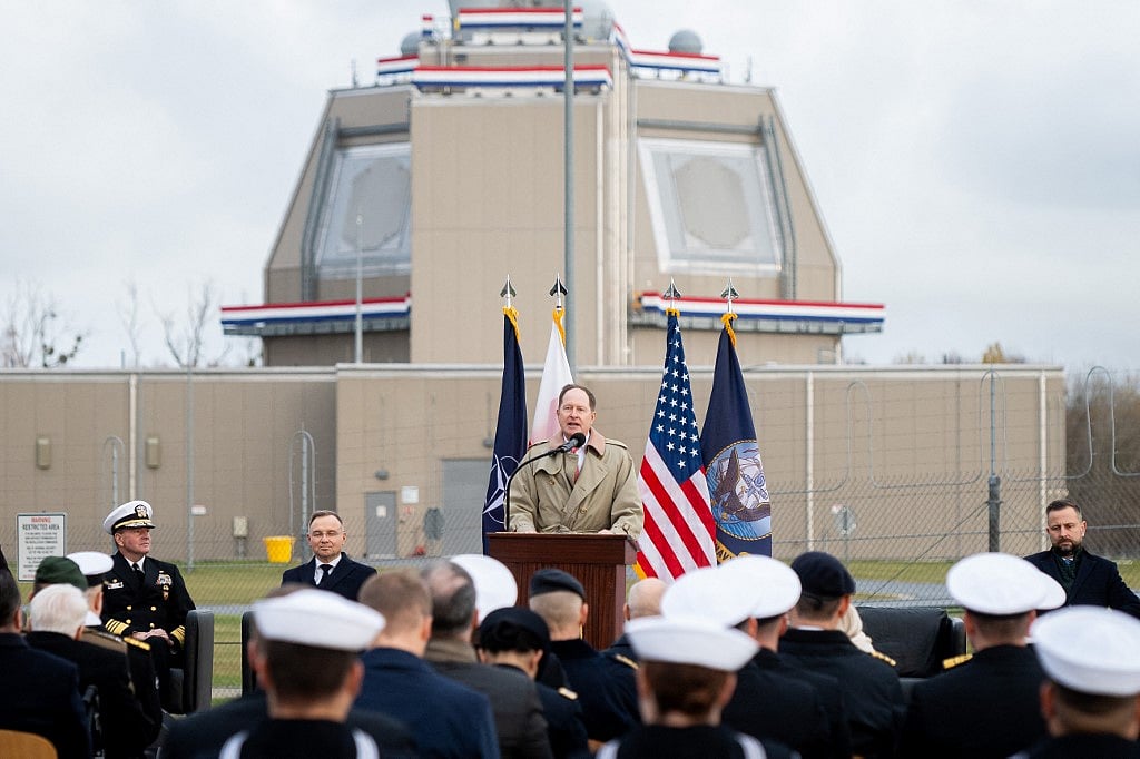 Poland opens U.S. missile base